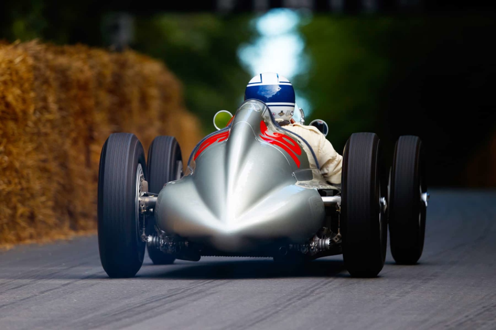 Mercedes-Benz W165: The little car that could – and did