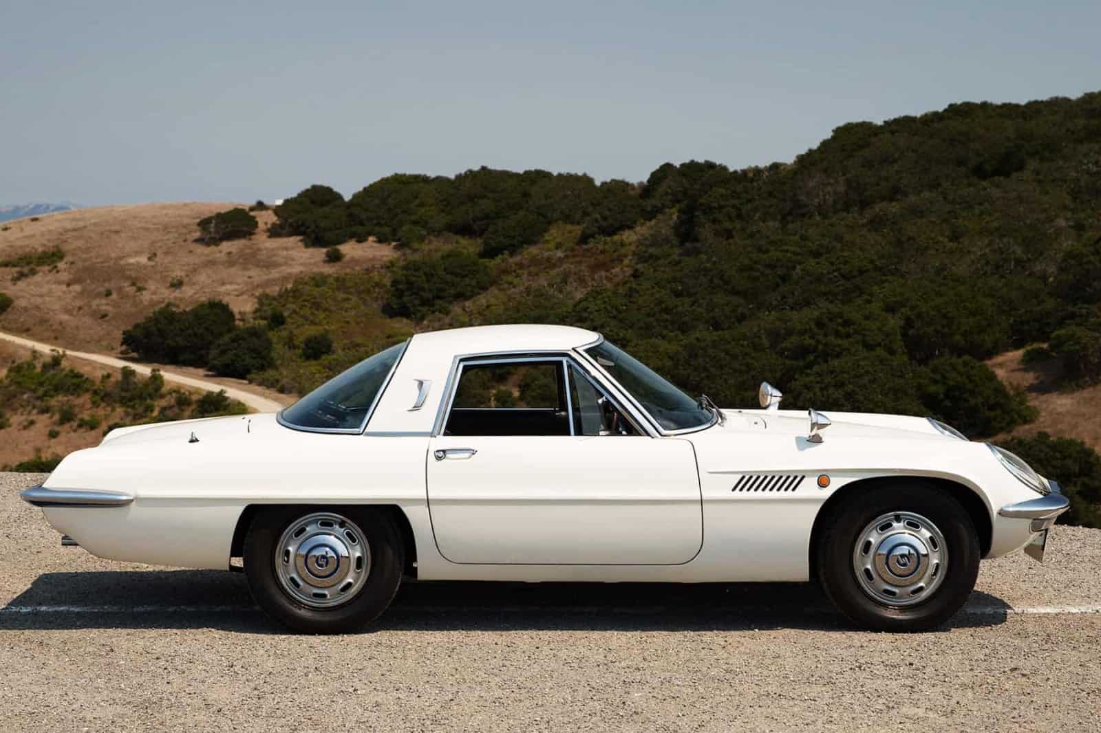 Cosmo Sport / 110S - Mazda’s first go at a rotary-engine car