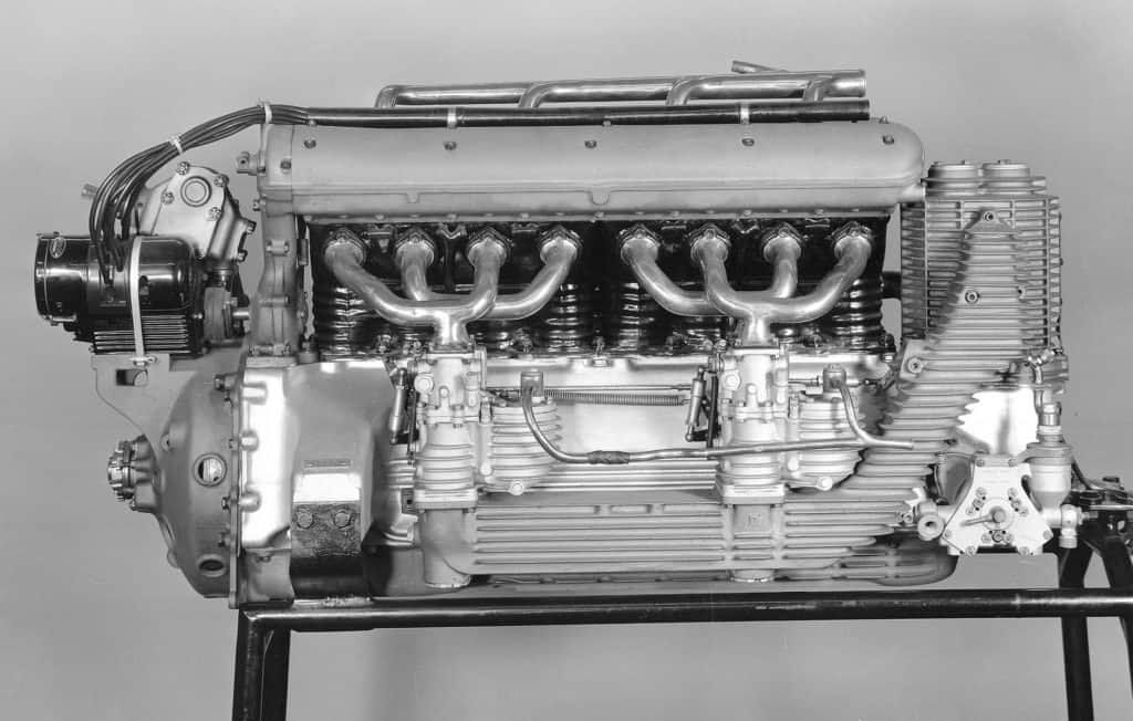 Grand New Racer for Grands Prix: Mercedes-Benz W25K